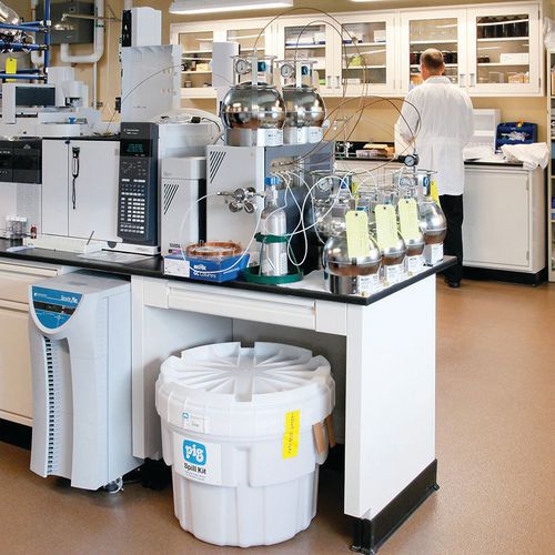 Absorbenter - spillkit med plastfat, Kemikalier - Pig